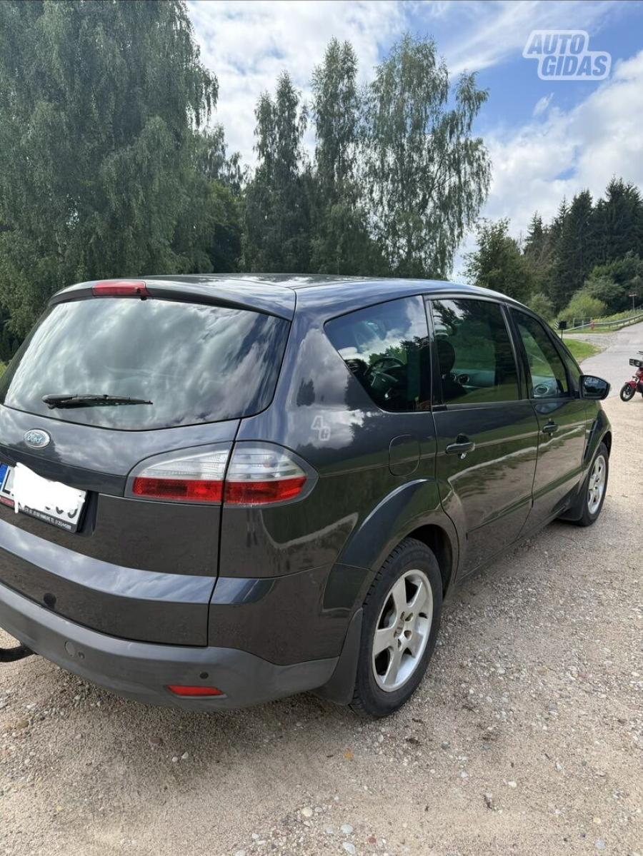 Ford S-Max 2006 in Vilnius, with an engine capacity of 2.00 L and mileage of 280 thousand km for 2000 €, photo 4 on AUTOMOTO.COM.LV