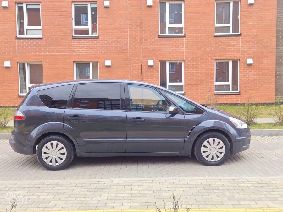 Ford S-Max 2007 in Vilnius, with an engine capacity of 2.00 L and mileage of 295 thousand km for 2350 €, photo 7 on AUTOMOTO.COM.LV