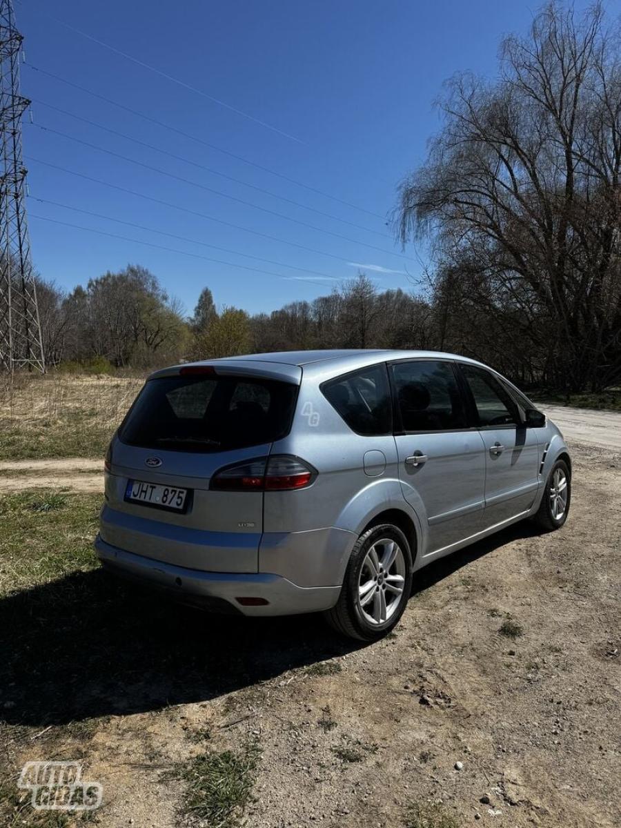 Ford S-Max 2007 in Siauliai, with an engine capacity of 1.80 L and mileage of 250 thousand km for 1250 €, photo 6 on AUTOMOTO.COM.LV