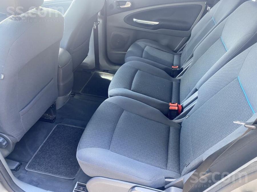 Ford S-Max 2007 in Rezekne, with an engine capacity of 1.80 L and mileage of 0 thousand km for 3250 €, photo 12 on AUTOMOTO.COM.LV
