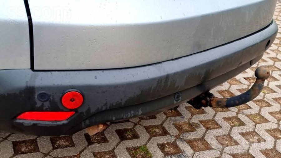 Ford S-Max 2007 in Cesis, with an engine capacity of 1.80 L and mileage of 416 thousand km for 2050 €, photo 8 on AUTOMOTO.COM.LV