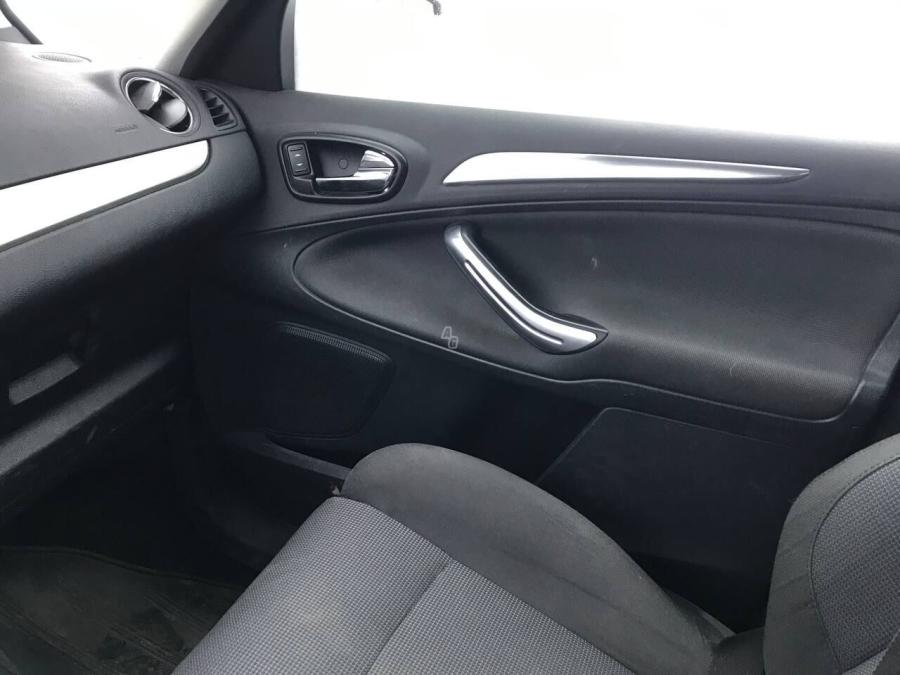 Ford S-Max 2007 Biržai, ar dzinēja tilpumu 1.80 L un nobraukumu 245 tūkst. km par 1550 €, foto 10 vietnē AUTOMOTO.COM.LV
