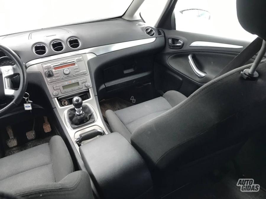 Ford S-Max 2007 Biržai, ar dzinēja tilpumu 1.80 L un nobraukumu 245 tūkst. km par 1550 €, foto 13 vietnē AUTOMOTO.COM.LV