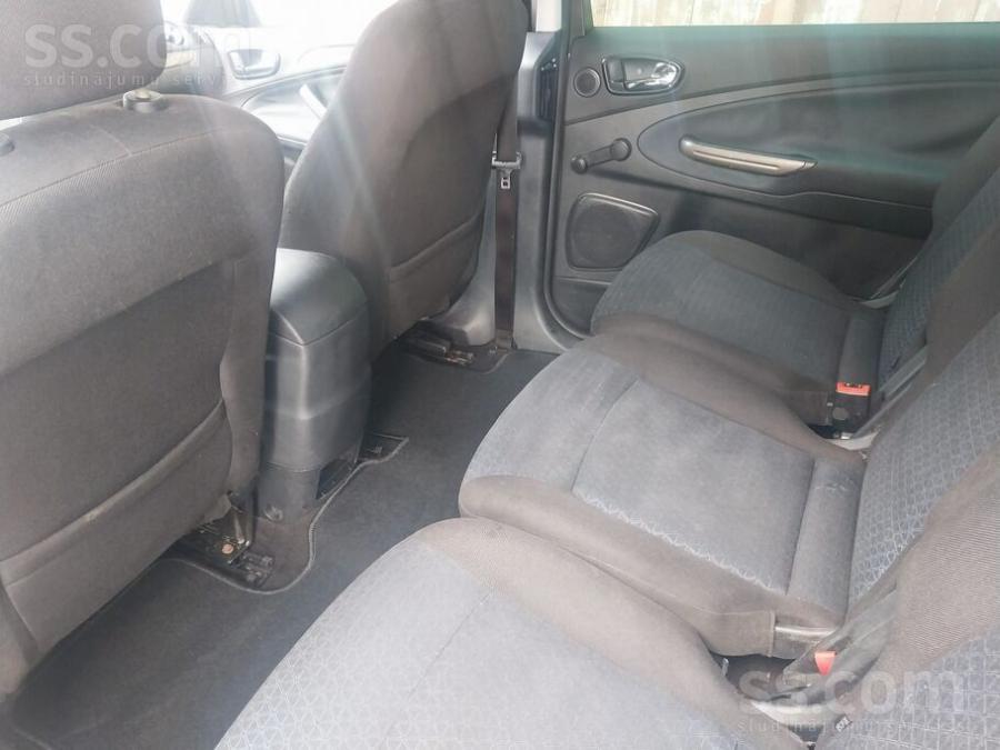 Ford S-Max 2007 Jelgava, ar dzinēja tilpumu 1.80 L un nobraukumu 342 tūkst. km par 1750 €, foto 6 vietnē AUTOMOTO.COM.LV