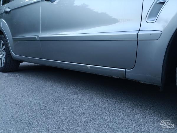 Ford S-Max 2007 Panevēža, ar dzinēja tilpumu 2.00 L un nobraukumu 256 tūkst. km par 3050 €, foto 6 vietnē AUTOMOTO.COM.LV