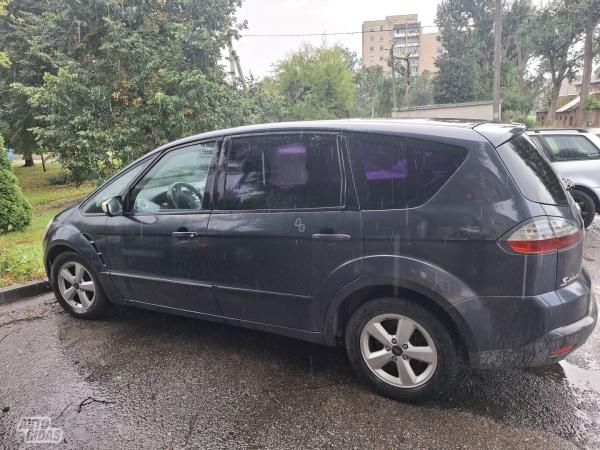 Ford S-Max 2007 in Kaunas, with an engine capacity of 1.80 L and mileage of 260 thousand km for 950 €, photo 3 on AUTOMOTO.COM.LV