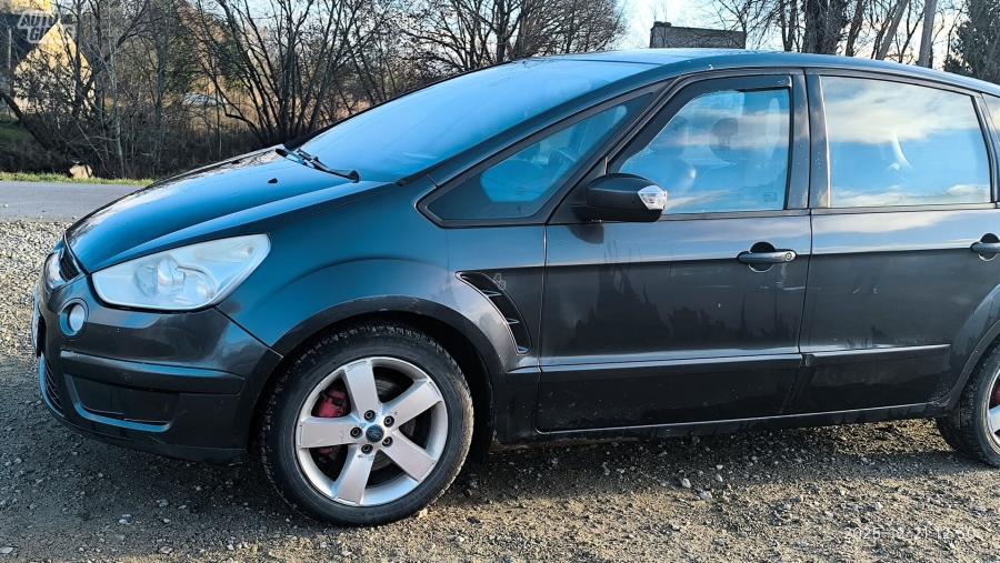 Ford S-Max 2008 Kelmė, ar dzinēja tilpumu 1.80 L un nobraukumu 299 tūkst. km par 1800 €, foto 28 vietnē AUTOMOTO.COM.LV