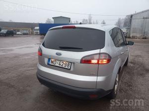 Ford S-Max 2008 in Riga, with an engine capacity of 1.80 L and mileage of 328 thousand km for 3450 €, photo 4 on AUTOMOTO.COM.LV