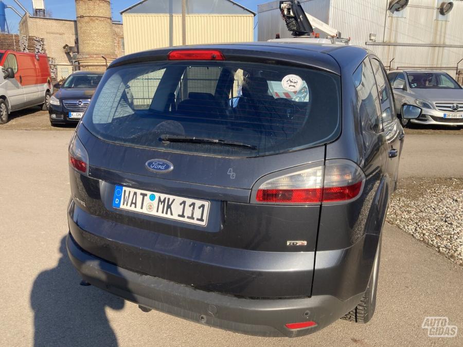 Ford S-Max 2008 in Taurage, with an engine capacity of 2.00 L and mileage of 300 thousand km for 2650 €, photo 4 on AUTOMOTO.COM.LV