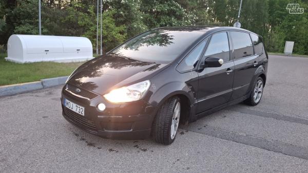 Ford S-Max 2009 in Kaunas, with an engine capacity of 2.20 L and mileage of 315 thousand km for 2800 €, photo 3 on AUTOMOTO.COM.LV
