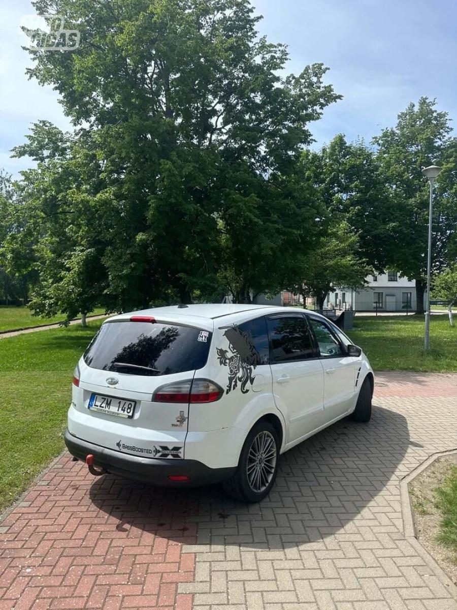 Ford S-Max 2009 in Silute, with an engine capacity of 2.00 L and mileage of 261 thousand km for 1950 €, photo 4 on AUTOMOTO.COM.LV