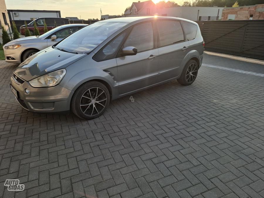 Ford S-Max 2009 in Kaunas, with an engine capacity of 2.00 L and mileage of 400 thousand km for 3000 €, photo 1 on AUTOMOTO.COM.LV