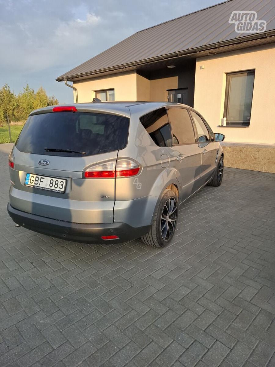 Ford S-Max 2009 in Kaunas, with an engine capacity of 2.00 L and mileage of 400 thousand km for 3000 €, photo 5 on AUTOMOTO.COM.LV