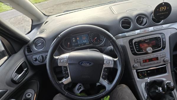 Форд С-Макс 2009 в Пренай на AUTOMOTO.COM.LV Форд С-Макс 2009 в Пренай, объемом двигателя 2.00 л и пробегом 471 тыс. км за 1850 €, фото 1 на AUTOMOTO.COM.LV