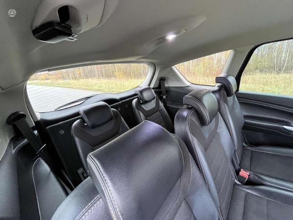 Ford S-Max 2010 in Siauliai, with an engine capacity of 2.00 L and mileage of 314 thousand km for 5150 €, photo 9 on AUTOMOTO.COM.LV