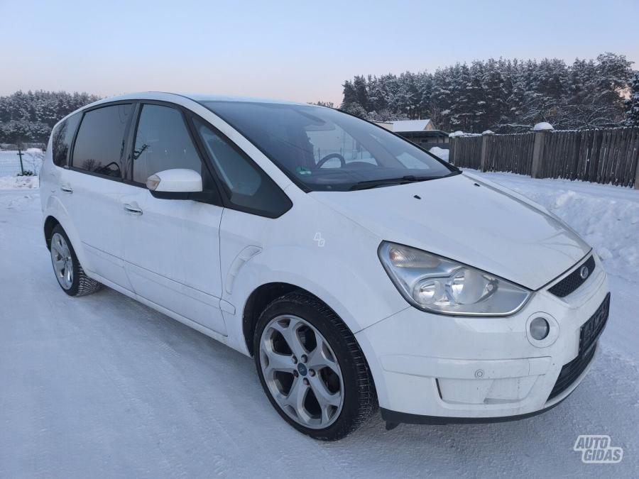 Ford S-Max 2010 in Druskininkai, with an engine capacity of 2.20 L and mileage of 262 thousand km for 3150 €, photo 2 on AUTOMOTO.COM.LV