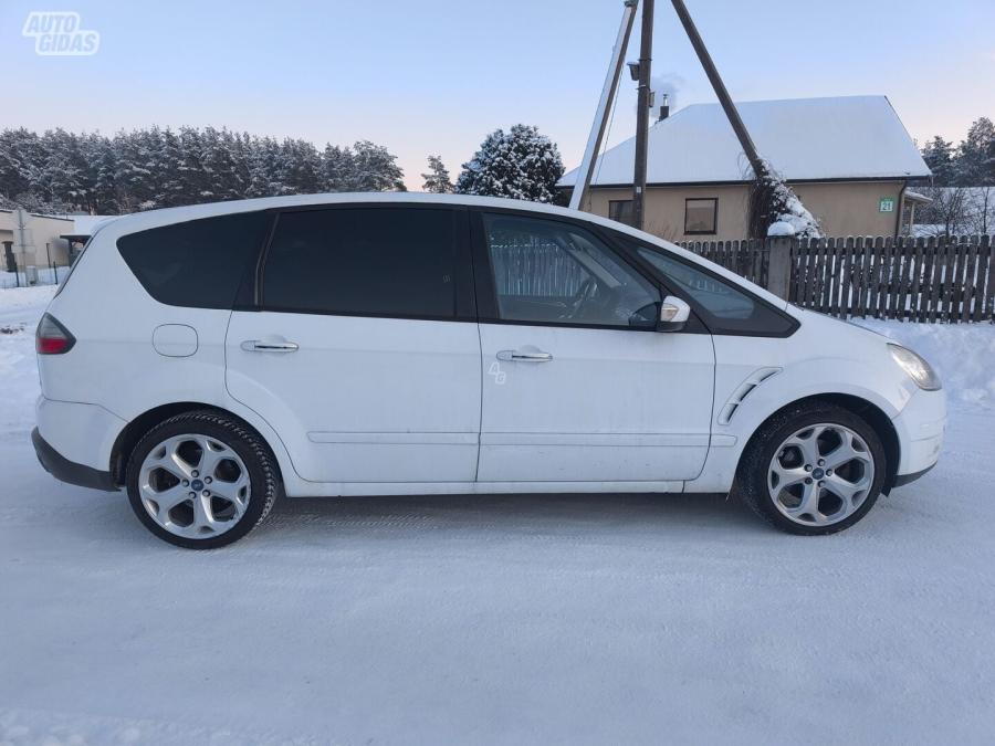 Ford S-Max 2010 in Druskininkai, with an engine capacity of 2.20 L and mileage of 262 thousand km for 3150 €, photo 5 on AUTOMOTO.COM.LV