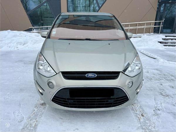 Ford S-Max 2010 in Siauliai, with an engine capacity of 2.00 L and mileage of 320 thousand km for 4950 €, photo 5 on AUTOMOTO.COM.LV