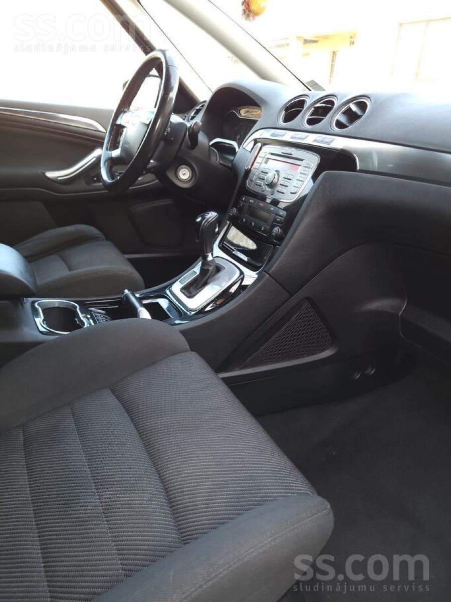 Ford S-Max 2010 in Ogre, with an engine capacity of 2.00 L and mileage of 345 thousand km for 5350 €, photo 3 on AUTOMOTO.COM.LV
