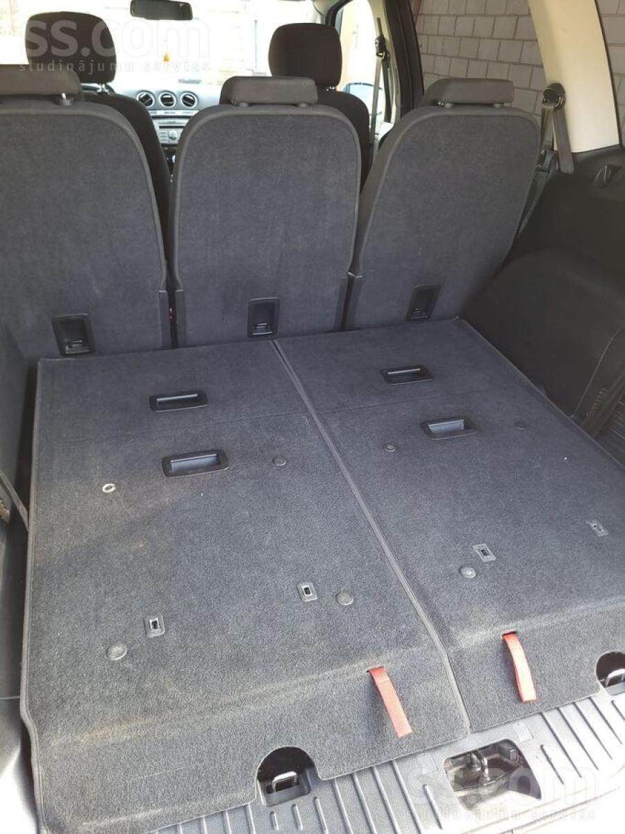 Ford S-Max 2010 in Ogre, with an engine capacity of 2.00 L and mileage of 345 thousand km for 5350 €, photo 8 on AUTOMOTO.COM.LV