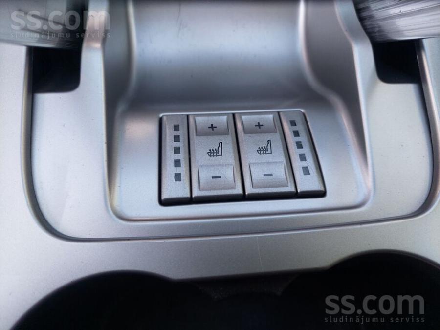 Ford S-Max 2010 Cēsis, ar dzinēja tilpumu 2.00 L un nobraukumu 259 tūkst. km par 5200 €, foto 12 vietnē AUTOMOTO.COM.LV