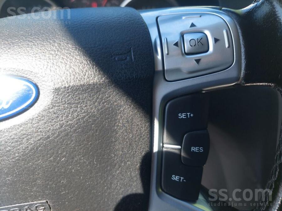 Ford S-Max 2010 Cēsis, ar dzinēja tilpumu 2.00 L un nobraukumu 259 tūkst. km par 5200 €, foto 15 vietnē AUTOMOTO.COM.LV