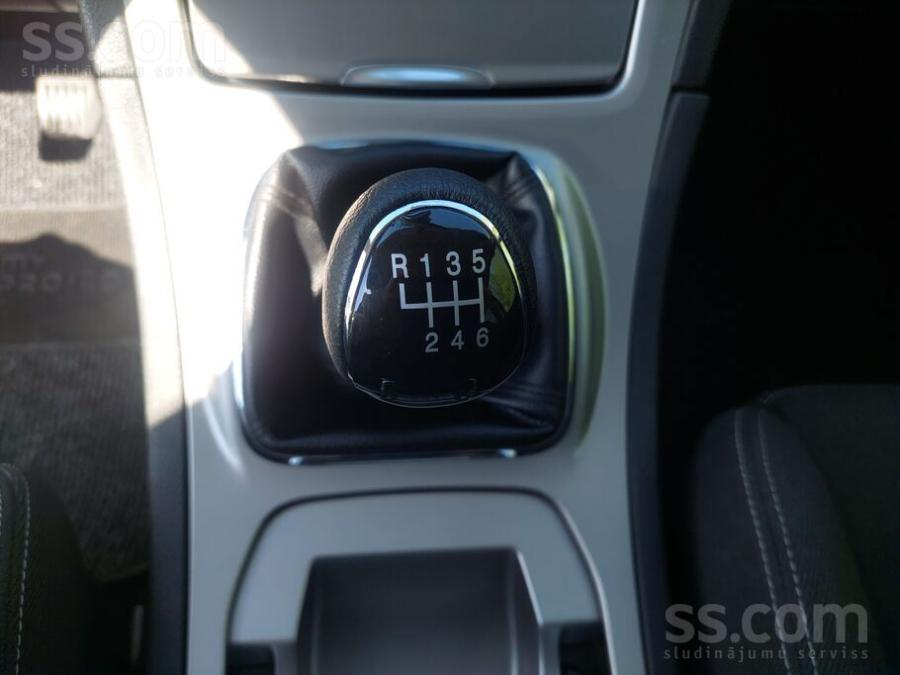 Ford S-Max 2010 Cēsis, ar dzinēja tilpumu 2.00 L un nobraukumu 259 tūkst. km par 5200 €, foto 17 vietnē AUTOMOTO.COM.LV