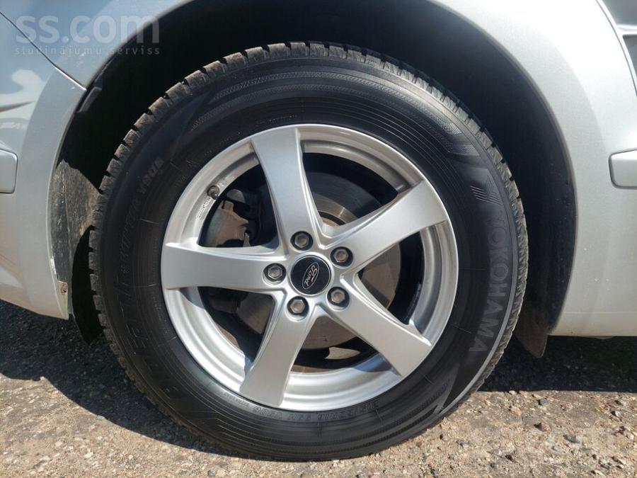 Ford S-Max 2010 Cēsis, ar dzinēja tilpumu 2.00 L un nobraukumu 259 tūkst. km par 5200 €, foto 20 vietnē AUTOMOTO.COM.LV