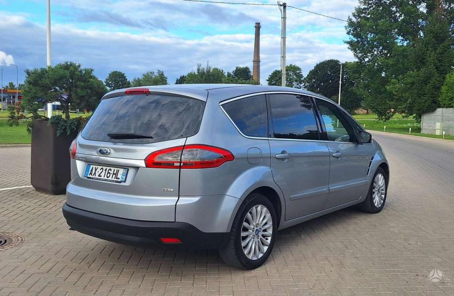 Ford S-Max 2010 in Taurage, with an engine capacity of 2.00 L and mileage of 275 thousand km for 3700 €, photo 5 on AUTOMOTO.COM.LV