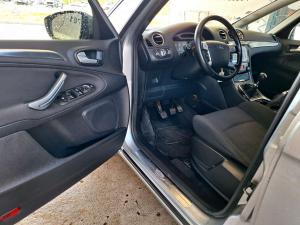 Ford S-Max 2010 in Taurage, with an engine capacity of 2.00 L and mileage of 275 thousand km for 3700 €, photo 8 on AUTOMOTO.COM.LV
