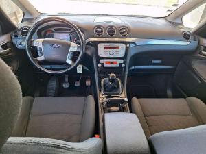 Ford S-Max 2010 in Taurage, with an engine capacity of 2.00 L and mileage of 275 thousand km for 3700 €, photo 9 on AUTOMOTO.COM.LV