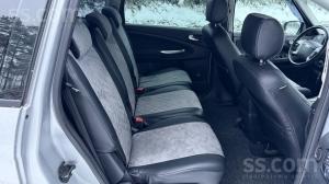 Ford S-Max 2011 in Riga, with an engine capacity of 2.00 L and mileage of 301 thousand km for 4100 €, photo 9 on AUTOMOTO.COM.LV