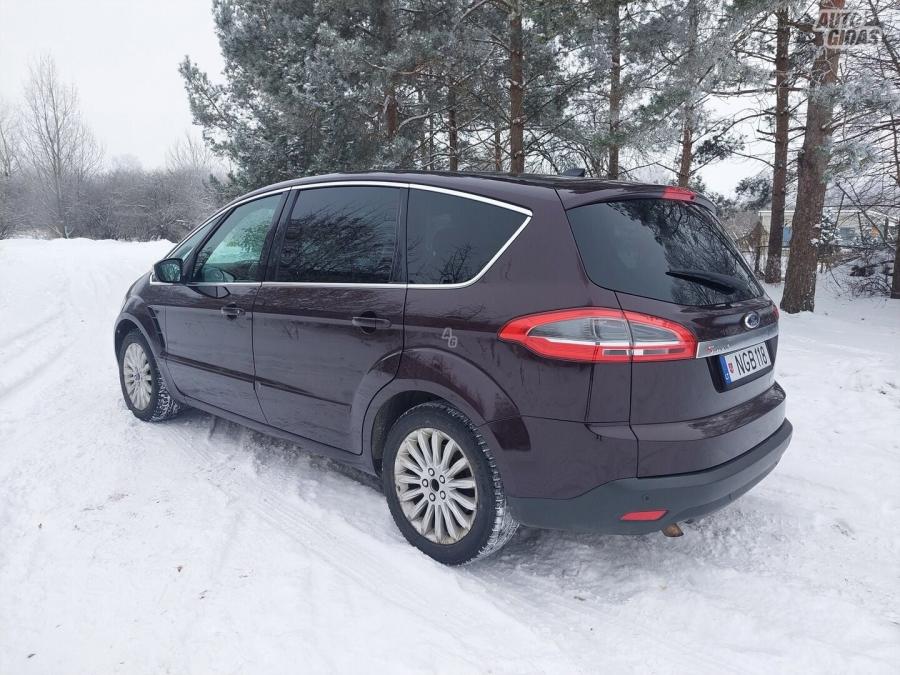 Ford S-Max 2011 in Radviliskis, with an engine capacity of 2.00 L and mileage of 285 thousand km for 4999 €, photo 4 on AUTOMOTO.COM.LV