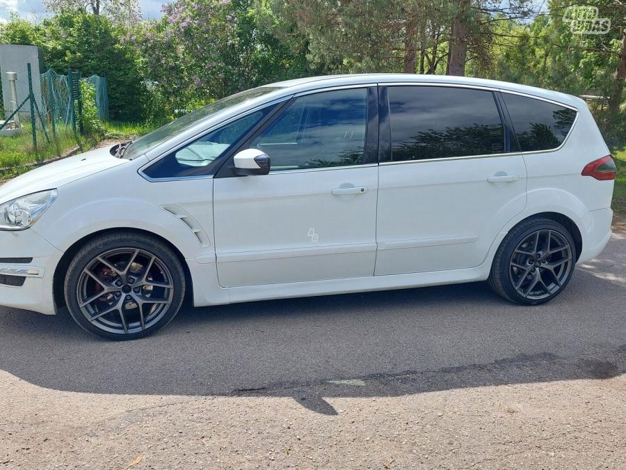 Ford S-Max 2011 in Radviliskis, with an engine capacity of 2.20 L and mileage of 277 thousand km for 5250 €, photo 4 on AUTOMOTO.COM.LV
