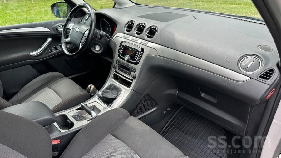 Ford S-Max 2011 in Riga, with an engine capacity of 2.00 L and mileage of 334 thousand km for 2855 €, photo 14 on AUTOMOTO.COM.LV