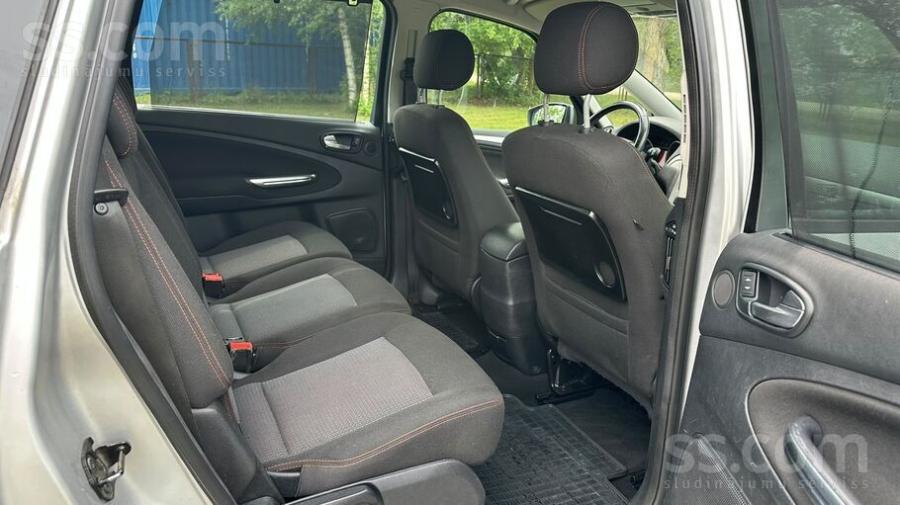 Ford S-Max 2011 in Riga, with an engine capacity of 2.00 L and mileage of 334 thousand km for 2855 €, photo 15 on AUTOMOTO.COM.LV