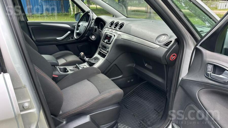 Ford S-Max 2011 in Riga, with an engine capacity of 2.00 L and mileage of 334 thousand km for 2855 €, photo 18 on AUTOMOTO.COM.LV