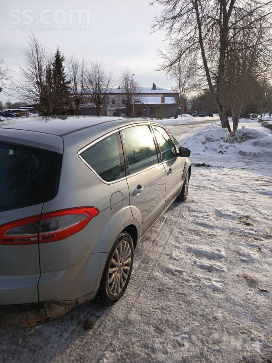 Ford S-Max 2011 Liepāja, ar dzinēja tilpumu 2.00 L un nobraukumu 345 tūkst. km par 5200 €, foto 5 vietnē AUTOMOTO.COM.LV
