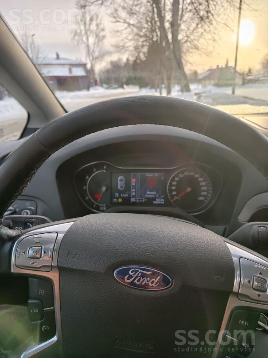 Ford S-Max 2011 Liepāja, ar dzinēja tilpumu 2.00 L un nobraukumu 345 tūkst. km par 5200 €, foto 6 vietnē AUTOMOTO.COM.LV