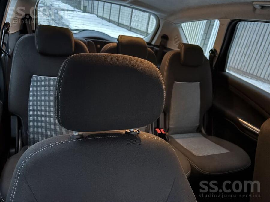Ford S-Max 2012 in Riga, with an engine capacity of 2.00 L and mileage of 0 thousand km for 4990 €, photo 27 on AUTOMOTO.COM.LV