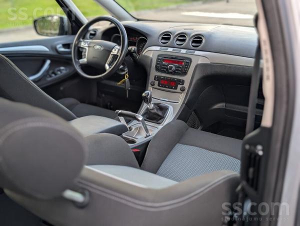 Ford S-Max 2012 in Riga, with an engine capacity of 2.00 L and mileage of 0 thousand km for 4950 €, photo 7 on AUTOMOTO.COM.LV