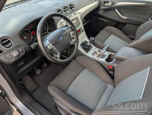 Ford S-Max 2012 in Riga, with an engine capacity of 2.00 L and mileage of 0 thousand km for 4950 €, photo 8 on AUTOMOTO.COM.LV