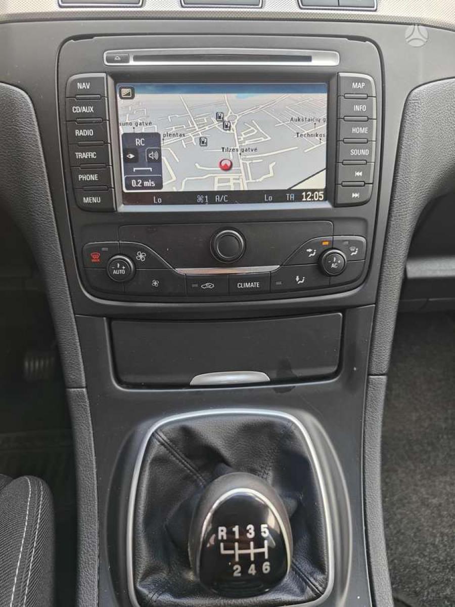 Ford S-Max 2013 in Klaipeda, with an engine capacity of 2.00 L and mileage of 300 thousand km for 3750 €, photo 8 on AUTOMOTO.COM.LV