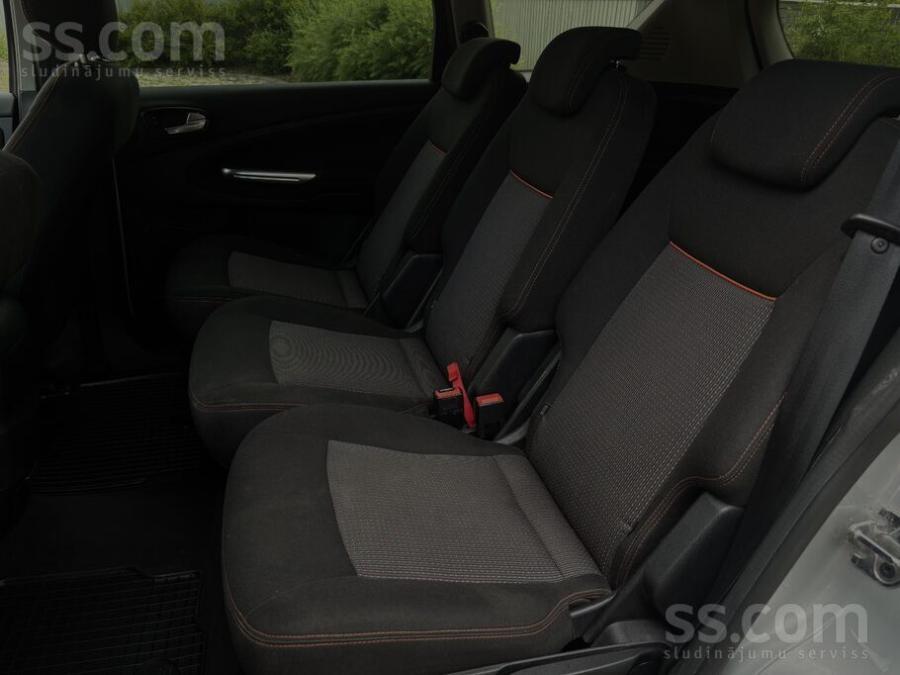 Ford S-Max 2014 Kuldīga, ar dzinēja tilpumu 2.00 L un nobraukumu 311 tūkst. km par 5350 €, foto 9 vietnē AUTOMOTO.COM.LV