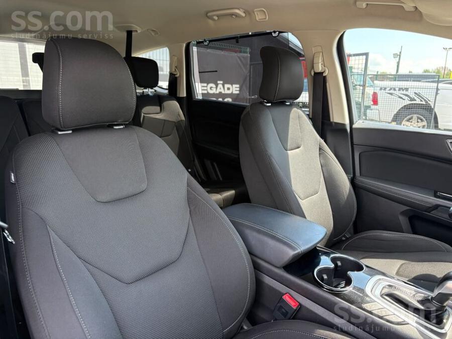 Ford S-Max 2015 Liepāja, ar dzinēja tilpumu 2.00 L un nobraukumu 167 tūkst. km par 8500 €, foto 21 vietnē AUTOMOTO.COM.LV