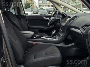 Ford S-Max 2016 in Riga, with an engine capacity of 2.00 L and mileage of 215 thousand km for 7700 €, photo 9 on AUTOMOTO.COM.LV