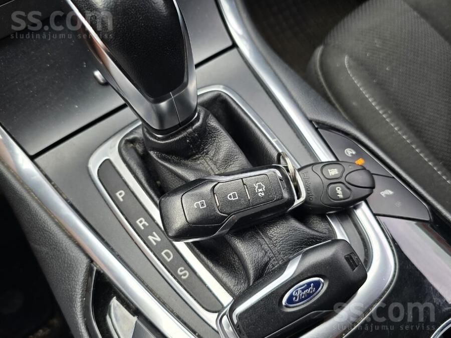Ford S-Max 2016 in Riga, with an engine capacity of 2.00 L and mileage of 215 thousand km for 7700 €, photo 18 on AUTOMOTO.COM.LV
