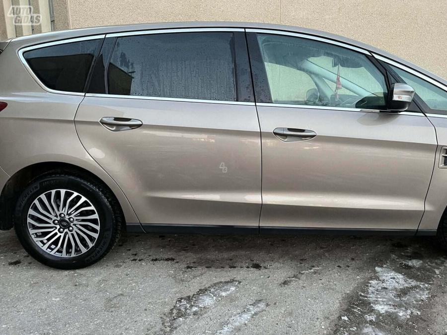 Ford S-Max 2019 in Mazeikiai, with an engine capacity of 2.00 L and mileage of 296 thousand km for 11000 €, photo 4 on AUTOMOTO.COM.LV