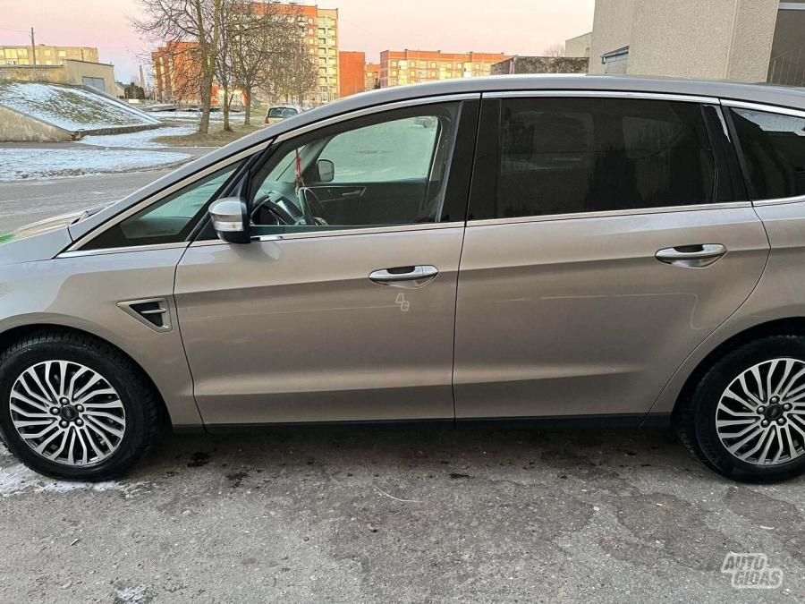 Ford S-Max 2019 in Mazeikiai, with an engine capacity of 2.00 L and mileage of 296 thousand km for 11000 €, photo 5 on AUTOMOTO.COM.LV