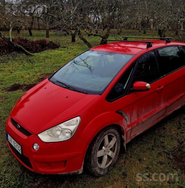 Red Ford S-Max 2008 in Tukums, with an engine capacity of 2.00 L and mileage of 400 thousand km for 1200 €, photo 2 on AUTOMOTO.COM.LV